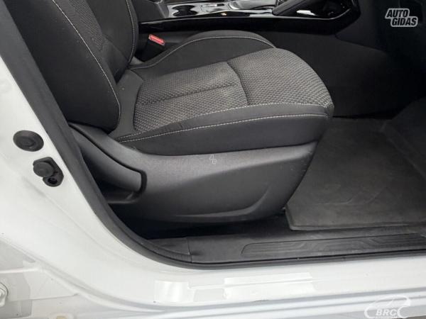 Белый Рено Kadjar 2018 в Авиженяй, объемом двигателя 1.20 л и пробегом 101 тыс. км за 11500 €, фото 6 на AUTOMOTO.COM.LV