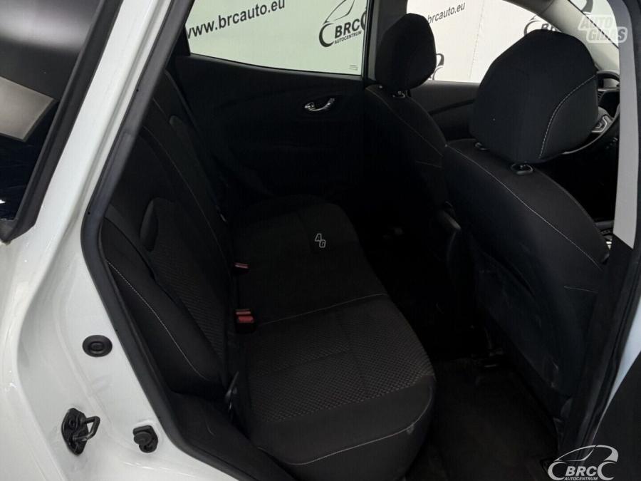 White Renault Kadjar 2018 in Avizieniai, with an engine capacity of 1.20 L and mileage of 101 thousand km for 11500 €, photo 11 on AUTOMOTO.COM.LV