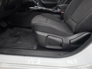 White Renault Kadjar 2018 in Avizieniai, with an engine capacity of 1.20 L and mileage of 101 thousand km for 11500 €, photo 21 on AUTOMOTO.COM.LV