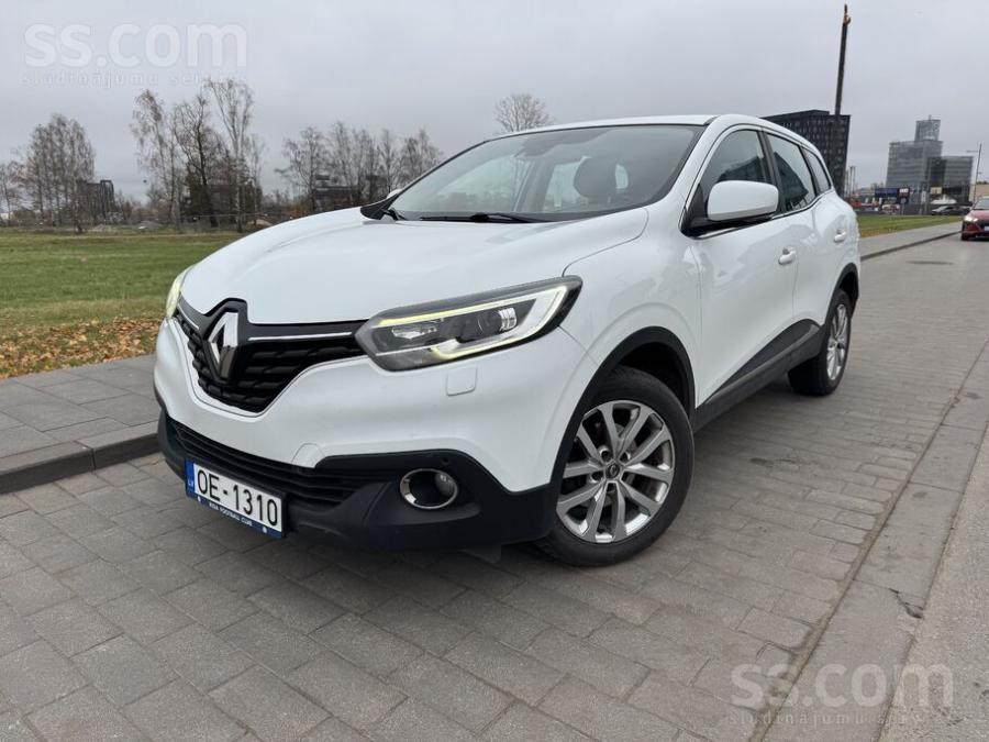 White Renault Kadjar 2018 in Riga, with an engine capacity of 1.20 L and mileage of 195 thousand km for 9500 €, photo 3 on AUTOMOTO.COM.LV
