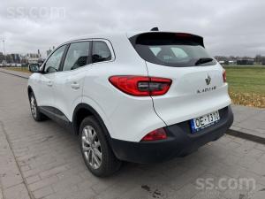 White Renault Kadjar 2018 in Riga, with an engine capacity of 1.20 L and mileage of 195 thousand km for 9500 €, photo 5 on AUTOMOTO.COM.LV