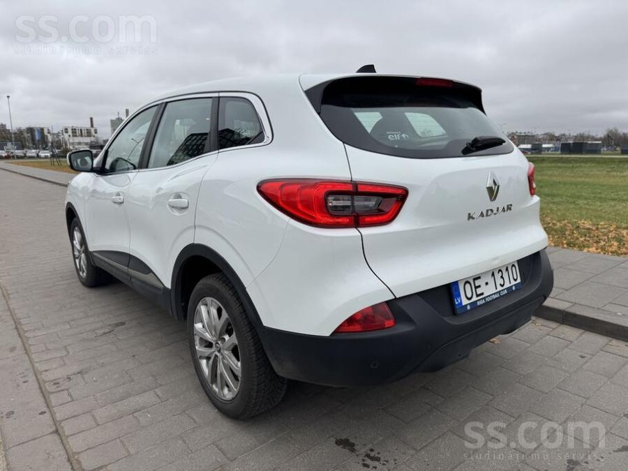 White Renault Kadjar 2018 in Riga, with an engine capacity of 1.20 L and mileage of 195 thousand km for 9500 €, photo 5 on AUTOMOTO.COM.LV