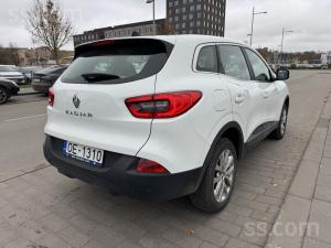 White Renault Kadjar 2018 in Riga, with an engine capacity of 1.20 L and mileage of 195 thousand km for 9500 €, photo 7 on AUTOMOTO.COM.LV