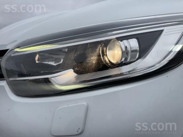 Balts Renault Kadjar 2018 Rīga, ar dzinēja tilpumu 1.20 L un nobraukumu 195 tūkst. km par 9500 €, foto 8 vietnē AUTOMOTO.COM.LV
