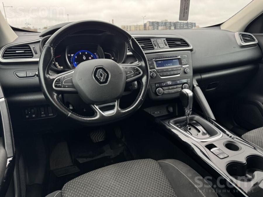 White Renault Kadjar 2018 in Riga, with an engine capacity of 1.20 L and mileage of 195 thousand km for 9500 €, photo 11 on AUTOMOTO.COM.LV