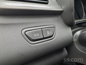 White Renault Kadjar 2018 in Riga, with an engine capacity of 1.20 L and mileage of 195 thousand km for 9500 €, photo 14 on AUTOMOTO.COM.LV