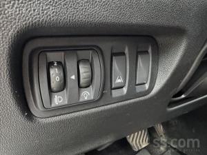 White Renault Kadjar 2018 in Riga, with an engine capacity of 1.20 L and mileage of 195 thousand km for 9500 €, photo 15 on AUTOMOTO.COM.LV