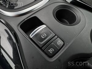 White Renault Kadjar 2018 in Riga, with an engine capacity of 1.20 L and mileage of 195 thousand km for 9500 €, photo 22 on AUTOMOTO.COM.LV
