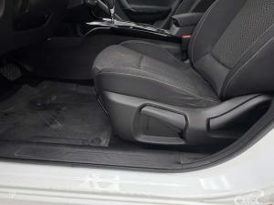 Balts Renault Kadjar 2018 Viļņa, ar dzinēja tilpumu 1.20 L un nobraukumu 101 tūkst. km par 9900 €, foto 22 vietnē AUTOMOTO.COM.LV
