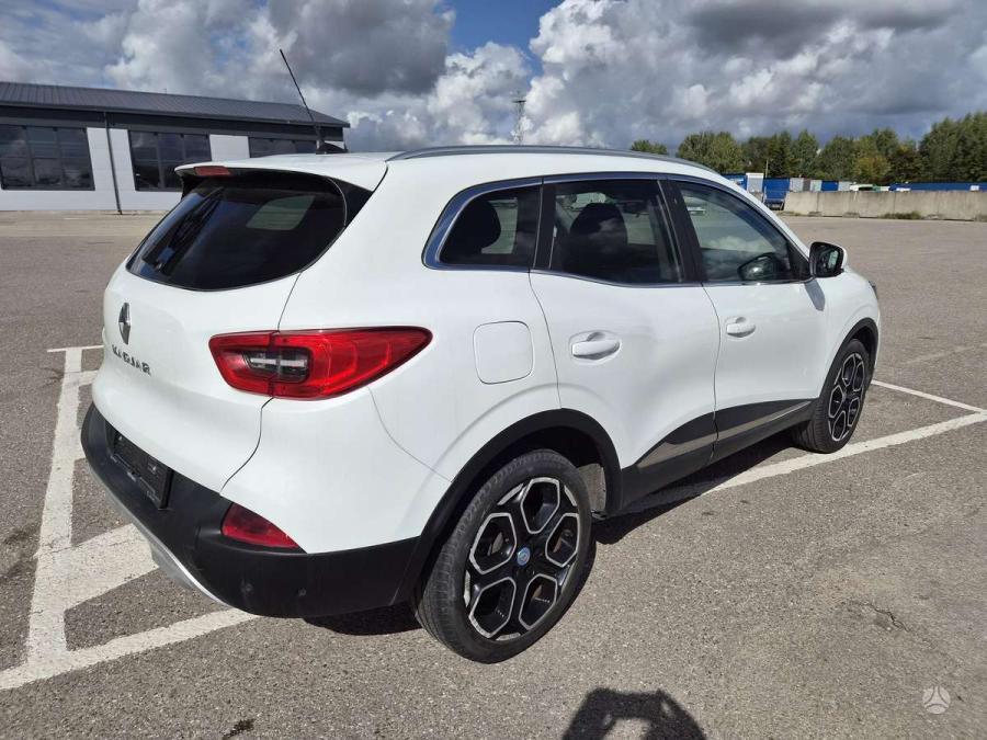 White Renault Kadjar 2018 in Panevezys, with an engine capacity of 1.46 L and mileage of 245 thousand km for 8300 €, photo 6 on AUTOMOTO.COM.LV