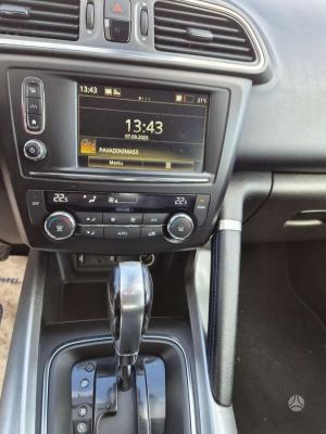 White Renault Kadjar 2018 in Panevezys, with an engine capacity of 1.46 L and mileage of 245 thousand km for 8300 €, photo 13 on AUTOMOTO.COM.LV