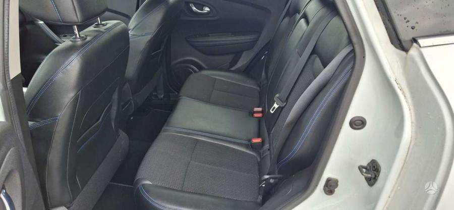 White Renault Kadjar 2018 in Panevezys, with an engine capacity of 1.46 L and mileage of 245 thousand km for 8300 €, photo 14 on AUTOMOTO.COM.LV