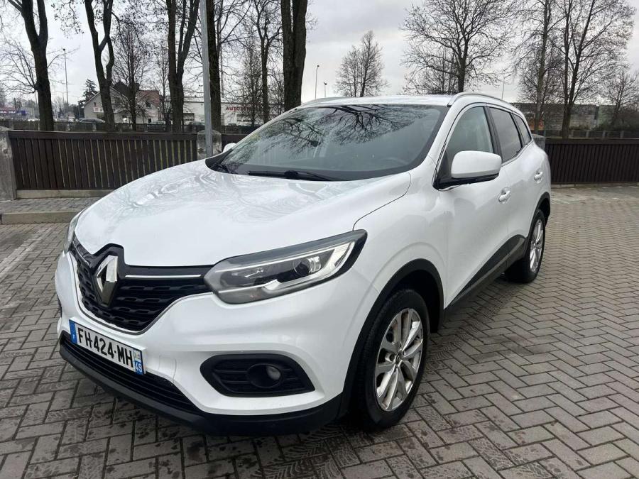 White Renault Kadjar 2019 in Taurage, with an engine capacity of 1.46 L and mileage of 180 thousand km for 8850 €, photo 1 on AUTOMOTO.COM.LV
