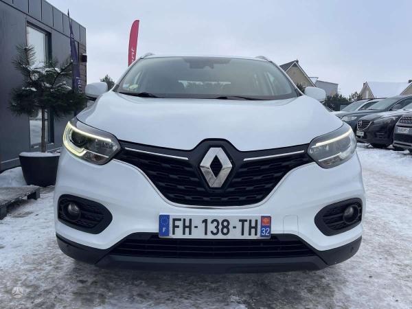 White Renault Kadjar 2019 in Taurage, with an engine capacity of 1.46 L and mileage of 210 thousand km for 10300 €, photo 2 on AUTOMOTO.COM.LV