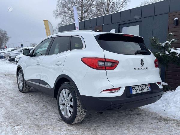 White Renault Kadjar 2019 in Taurage, with an engine capacity of 1.46 L and mileage of 210 thousand km for 10300 €, photo 6 on AUTOMOTO.COM.LV