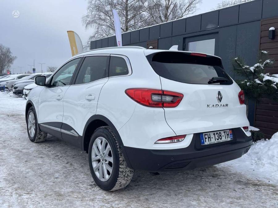 White Renault Kadjar 2019 in Taurage, with an engine capacity of 1.46 L and mileage of 210 thousand km for 10300 €, photo 6 on AUTOMOTO.COM.LV