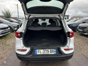 White Renault Kadjar 2019 in Vilnius, with an engine capacity of 1.46 L and mileage of 188 thousand km for 10889 €, photo 8 on AUTOMOTO.COM.LV