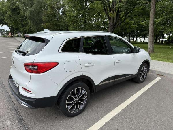 Balts Renault Kadjar 2020 Kauņa, ar dzinēja tilpumu 1.33 L un nobraukumu 135 tūkst. km par 15800 €, foto 2 vietnē AUTOMOTO.COM.LV