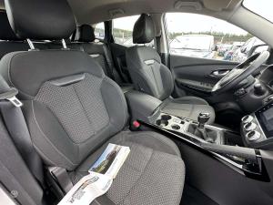 White Renault Kadjar 2020 in Vilnius, with an engine capacity of 1.46 L and mileage of 199 thousand km for 12099 €, photo 15 on AUTOMOTO.COM.LV