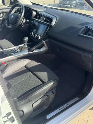 White Renault Kadjar 2020 in Taurage, with an engine capacity of 1.75 L and mileage of 246 thousand km for 8750 €, photo 8 on AUTOMOTO.COM.LV