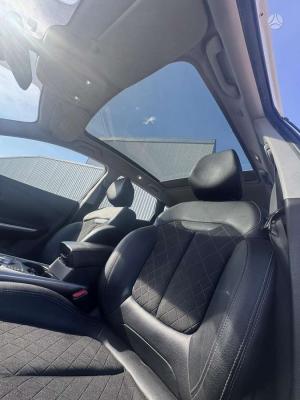 White Renault Kadjar 2020 in Taurage, with an engine capacity of 1.75 L and mileage of 246 thousand km for 8750 €, photo 14 on AUTOMOTO.COM.LV