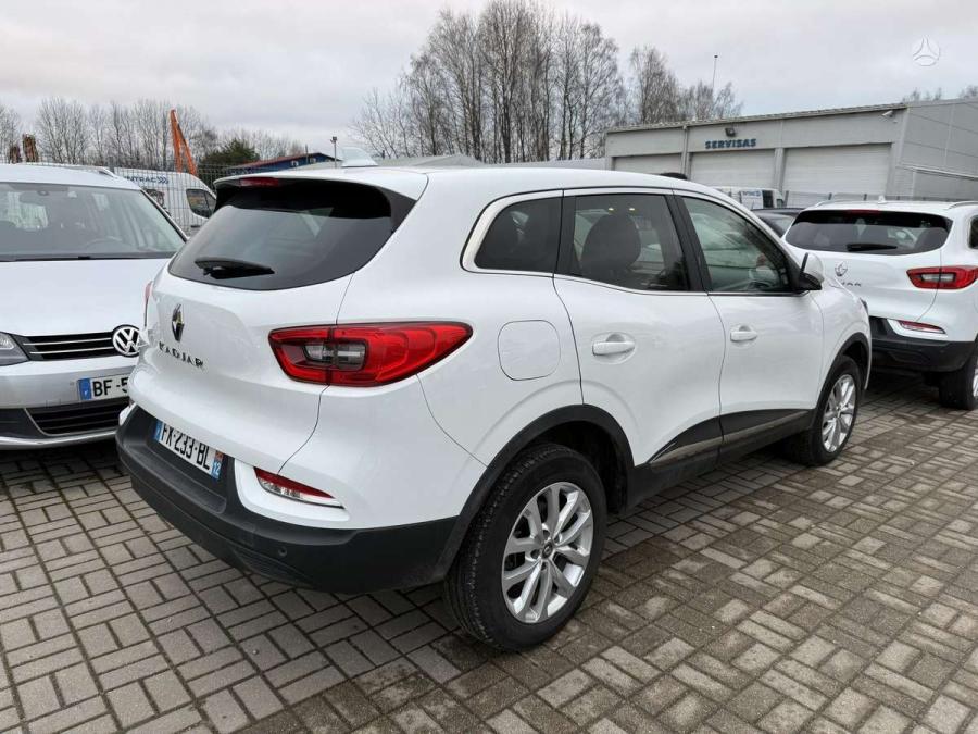 Balts Renault Kadjar 2021 Kauņa, ar dzinēja tilpumu 1.46 L un nobraukumu 117 tūkst. km par 13189 €, foto 3 vietnē AUTOMOTO.COM.LV
