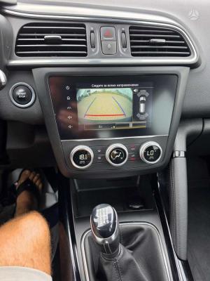 White Renault Kadjar 2021 in Taurage, with an engine capacity of 1.46 L and mileage of 250 thousand km for 9300 €, photo 10 on AUTOMOTO.COM.LV