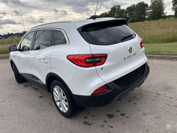 Balts Renault Kadjar 2016 Tauragė, ar dzinēja tilpumu 1.46 L un nobraukumu 211 tūkst. km par 7500 €, foto 2 vietnē AUTOMOTO.COM.LV