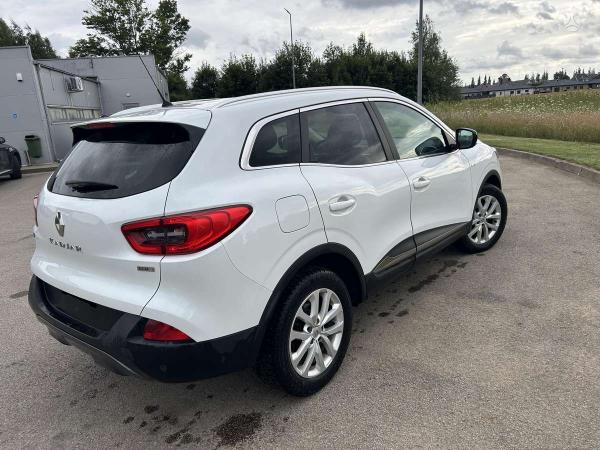 Balts Renault Kadjar 2016 Tauragė, ar dzinēja tilpumu 1.46 L un nobraukumu 211 tūkst. km par 7500 €, foto 4 vietnē AUTOMOTO.COM.LV