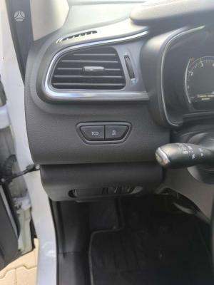 Белый Рено Kadjar 2017 в Вильнюс, объемом двигателя 1.20 л и пробегом 152 тыс. км за 8700 €, фото 14 на AUTOMOTO.COM.LV