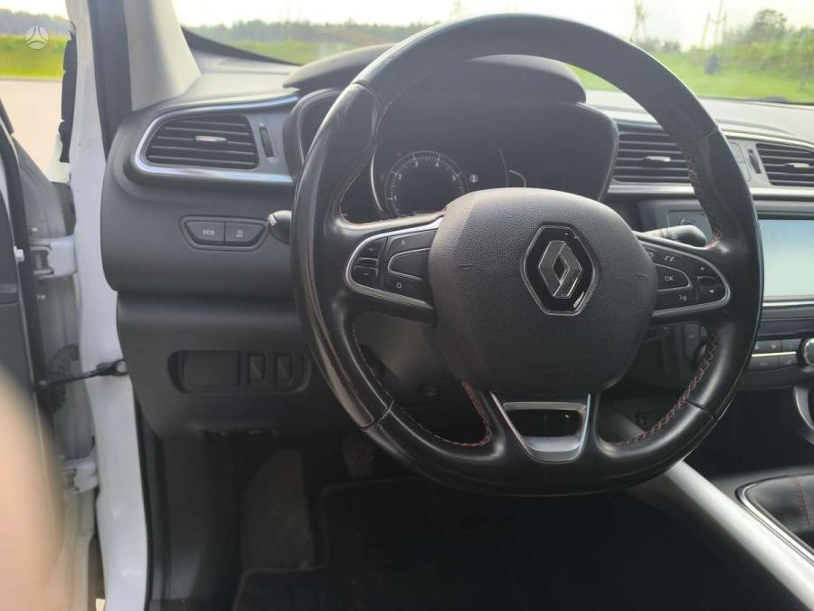 Белый Рено Kadjar 2017 в Вильнюс, объемом двигателя 1.20 л и пробегом 152 тыс. км за 8700 €, фото 15 на AUTOMOTO.COM.LV