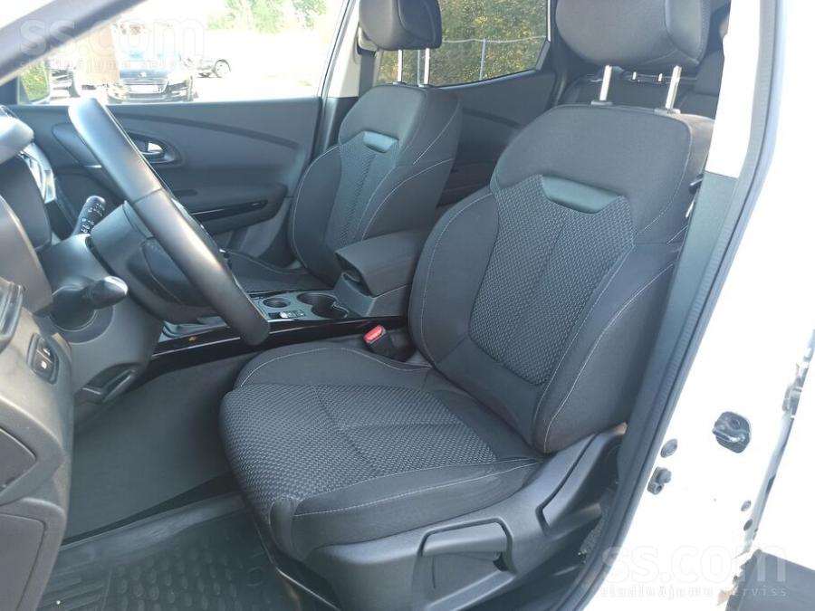 White Renault Kadjar 2019 in Daugavpils, with an engine capacity of 1.30 L and mileage of 0 thousand km for 8900 €, photo 12 on AUTOMOTO.COM.LV