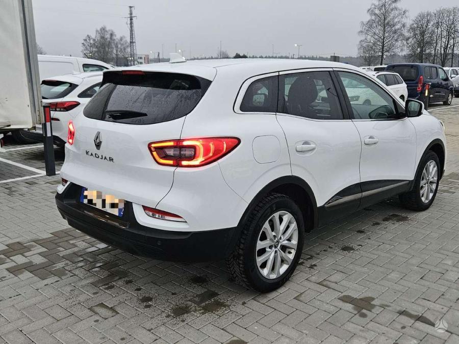 Balts Renault Kadjar 2021 Tauragė, ar dzinēja tilpumu 1.50 L un nobraukumu 192 tūkst. km par 10200 €, foto 3 vietnē AUTOMOTO.COM.LV