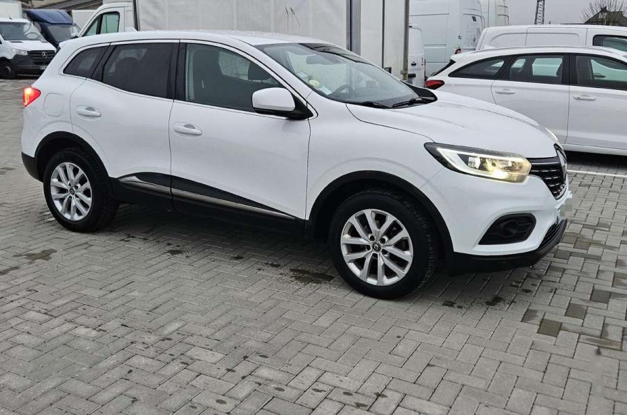 Balts Renault Kadjar 2021 Tauragė, ar dzinēja tilpumu 1.50 L un nobraukumu 192 tūkst. km par 10200 €, foto 4 vietnē AUTOMOTO.COM.LV