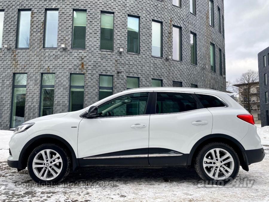 White Renault Kadjar 2019 in Tallinn, with an engine capacity of 1.50 L and mileage of 179 thousand km for 13990 €, photo 7 on AUTOMOTO.COM.LV