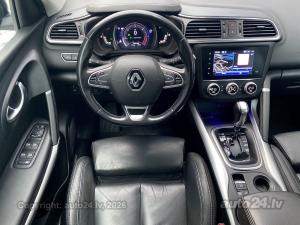 White Renault Kadjar 2019 in Tallinn, with an engine capacity of 1.50 L and mileage of 179 thousand km for 13990 €, photo 10 on AUTOMOTO.COM.LV
