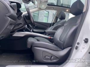 White Renault Kadjar 2019 in Tallinn, with an engine capacity of 1.50 L and mileage of 179 thousand km for 13990 €, photo 14 on AUTOMOTO.COM.LV