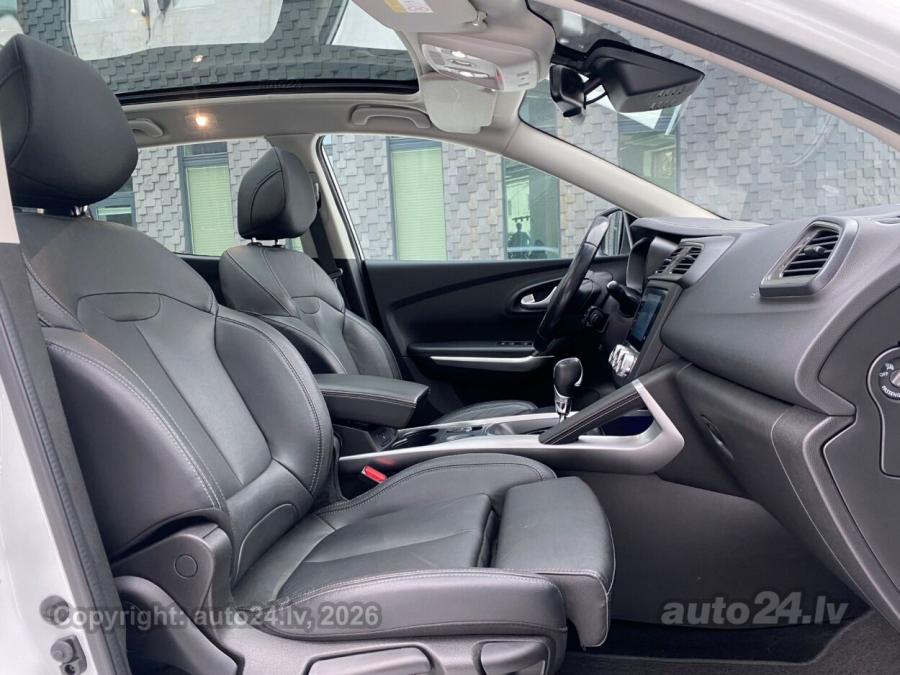 White Renault Kadjar 2019 in Tallinn, with an engine capacity of 1.50 L and mileage of 179 thousand km for 13990 €, photo 15 on AUTOMOTO.COM.LV