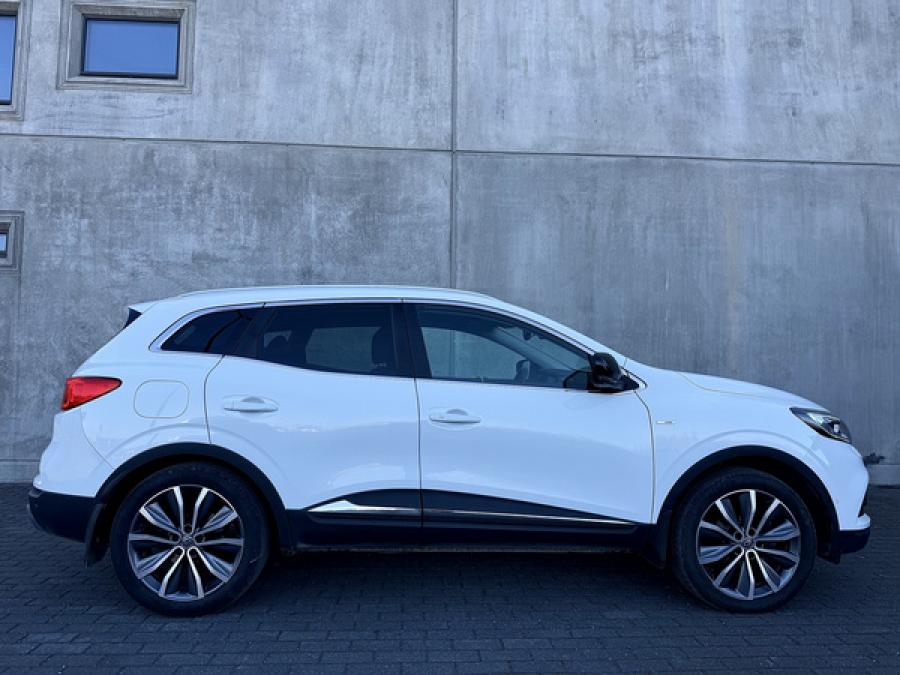 White Renault Kadjar 2019 in Tallinn, with an engine capacity of 1.50 L and mileage of 178 thousand km for 12500 €, photo 6 on AUTOMOTO.COM.LV