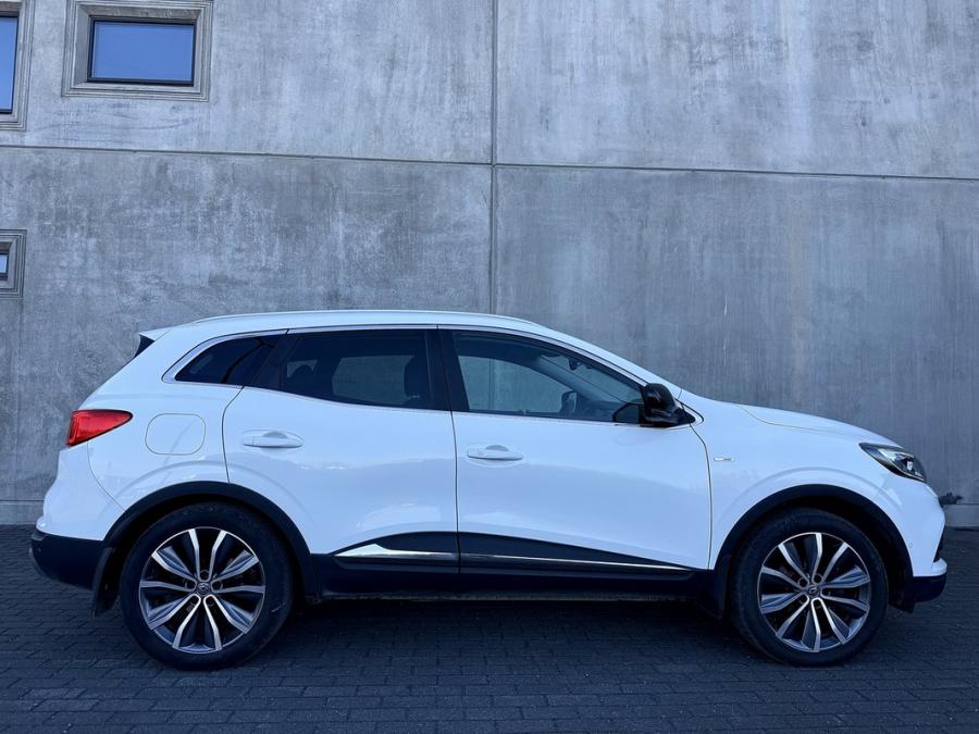 White Renault Kadjar 2019 in Tallinn, with an engine capacity of 1.50 L and mileage of 178 thousand km for 12500 €, photo 16 on AUTOMOTO.COM.LV