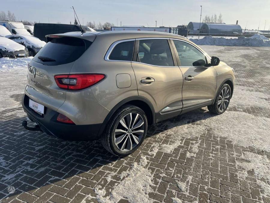 Yellow Renault Kadjar 2016 in Taurage, with an engine capacity of 1.46 L and mileage of 260 thousand km for 8800 €, photo 7 on AUTOMOTO.COM.LV