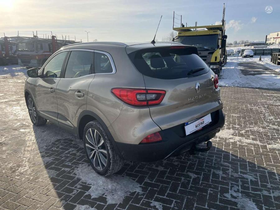 Yellow Renault Kadjar 2016 in Taurage, with an engine capacity of 1.46 L and mileage of 260 thousand km for 8800 €, photo 8 on AUTOMOTO.COM.LV