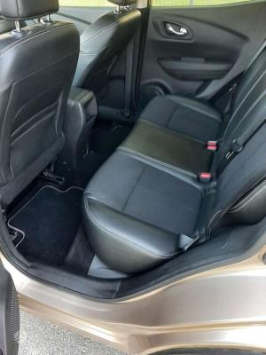 Dzeltens Renault Kadjar 2017 Telšiai, ar dzinēja tilpumu 1.20 L un nobraukumu 82 tūkst. km par 9200 €, foto 35 vietnē AUTOMOTO.COM.LV