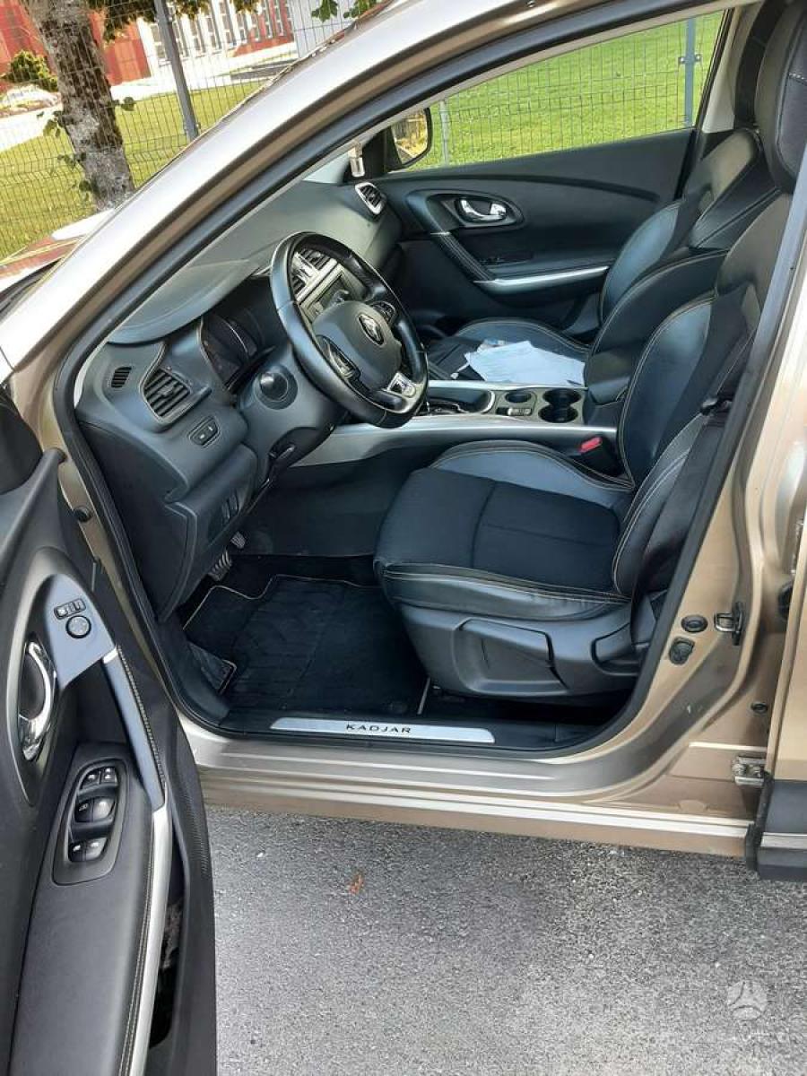 Dzeltens Renault Kadjar 2017 Telšiai, ar dzinēja tilpumu 1.20 L un nobraukumu 82 tūkst. km par 9200 €, foto 38 vietnē AUTOMOTO.COM.LV