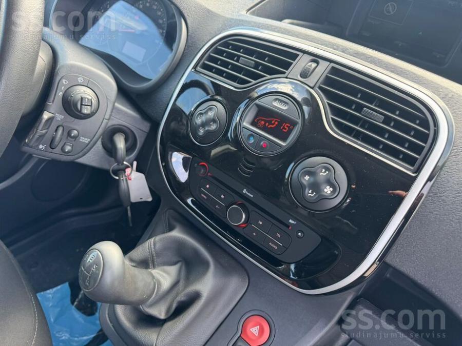 Melns Renault Kangoo 2016 Ogre, ar dzinēja tilpumu 1.50 L un nobraukumu 232 tūkst. km par 4999 €, foto 12 vietnē AUTOMOTO.COM.LV