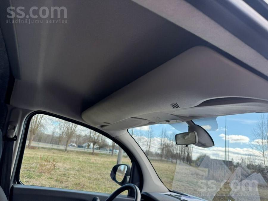 Melns Renault Kangoo 2016 Ogre, ar dzinēja tilpumu 1.50 L un nobraukumu 232 tūkst. km par 4999 €, foto 13 vietnē AUTOMOTO.COM.LV