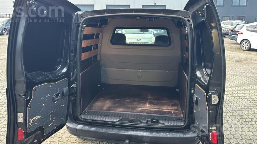 Melns Renault Kangoo 2016 Ogre, ar dzinēja tilpumu 1.50 L un nobraukumu 232 tūkst. km par 4999 €, foto 14 vietnē AUTOMOTO.COM.LV