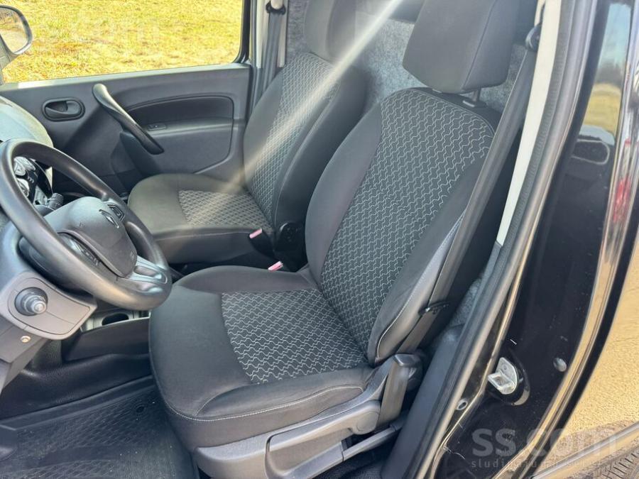 Melns Renault Kangoo 2016 Ogre, ar dzinēja tilpumu 1.50 L un nobraukumu 232 tūkst. km par 4999 €, foto 19 vietnē AUTOMOTO.COM.LV