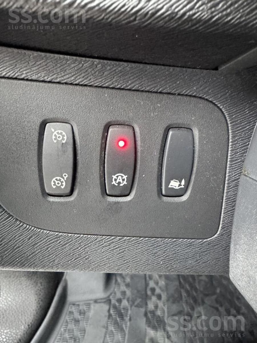 Melns Renault Kangoo 2016 Ogre, ar dzinēja tilpumu 1.50 L un nobraukumu 232 tūkst. km par 4999 €, foto 22 vietnē AUTOMOTO.COM.LV
