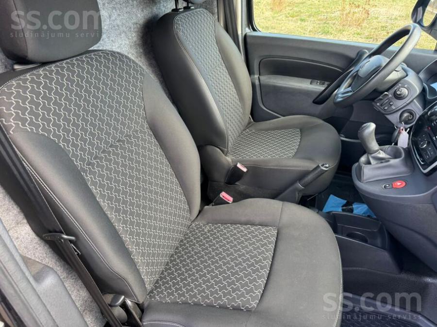 Melns Renault Kangoo 2016 Ogre, ar dzinēja tilpumu 1.50 L un nobraukumu 232 tūkst. km par 4999 €, foto 27 vietnē AUTOMOTO.COM.LV